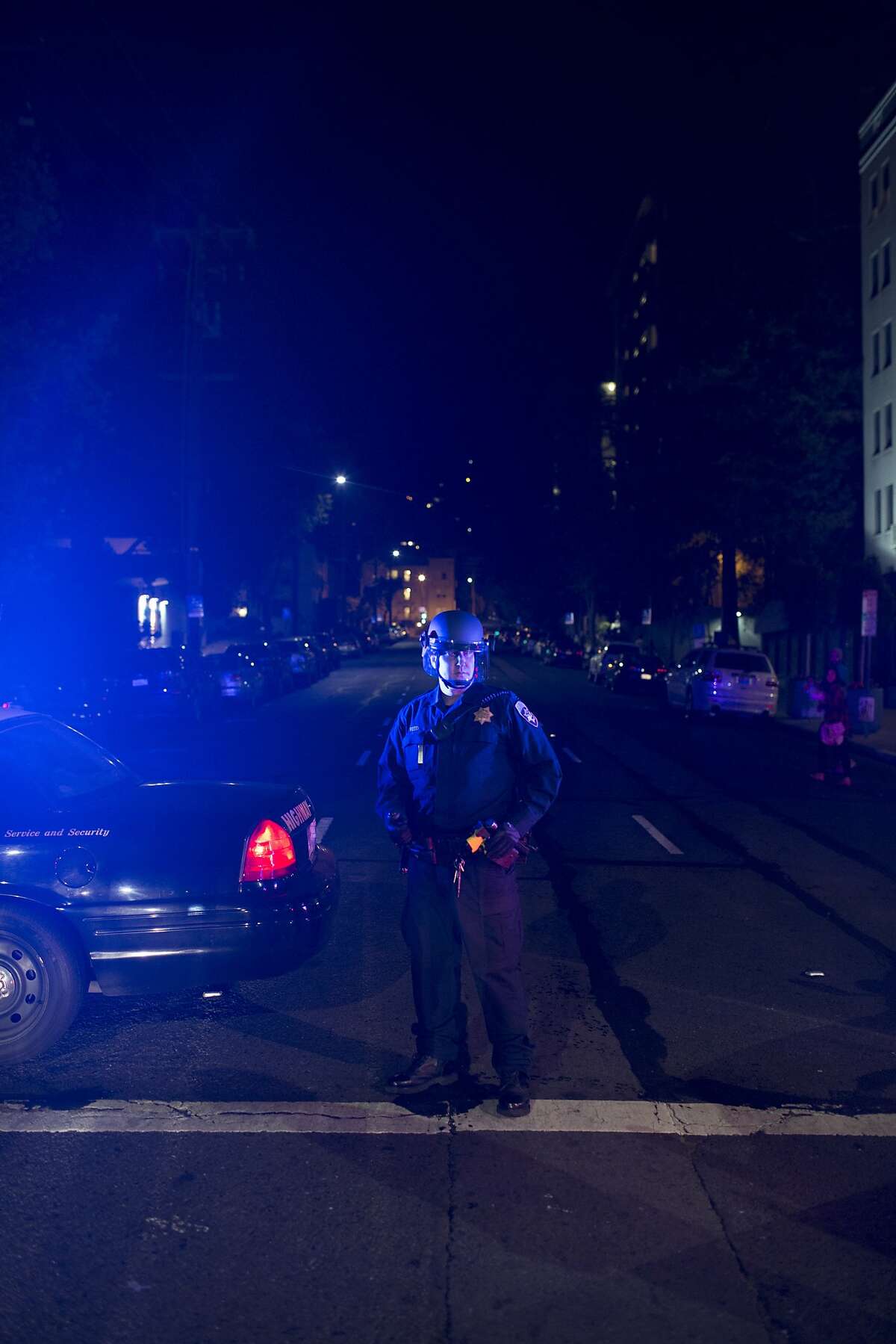 Oakland, Berkeley marchers protest Missouri shooting