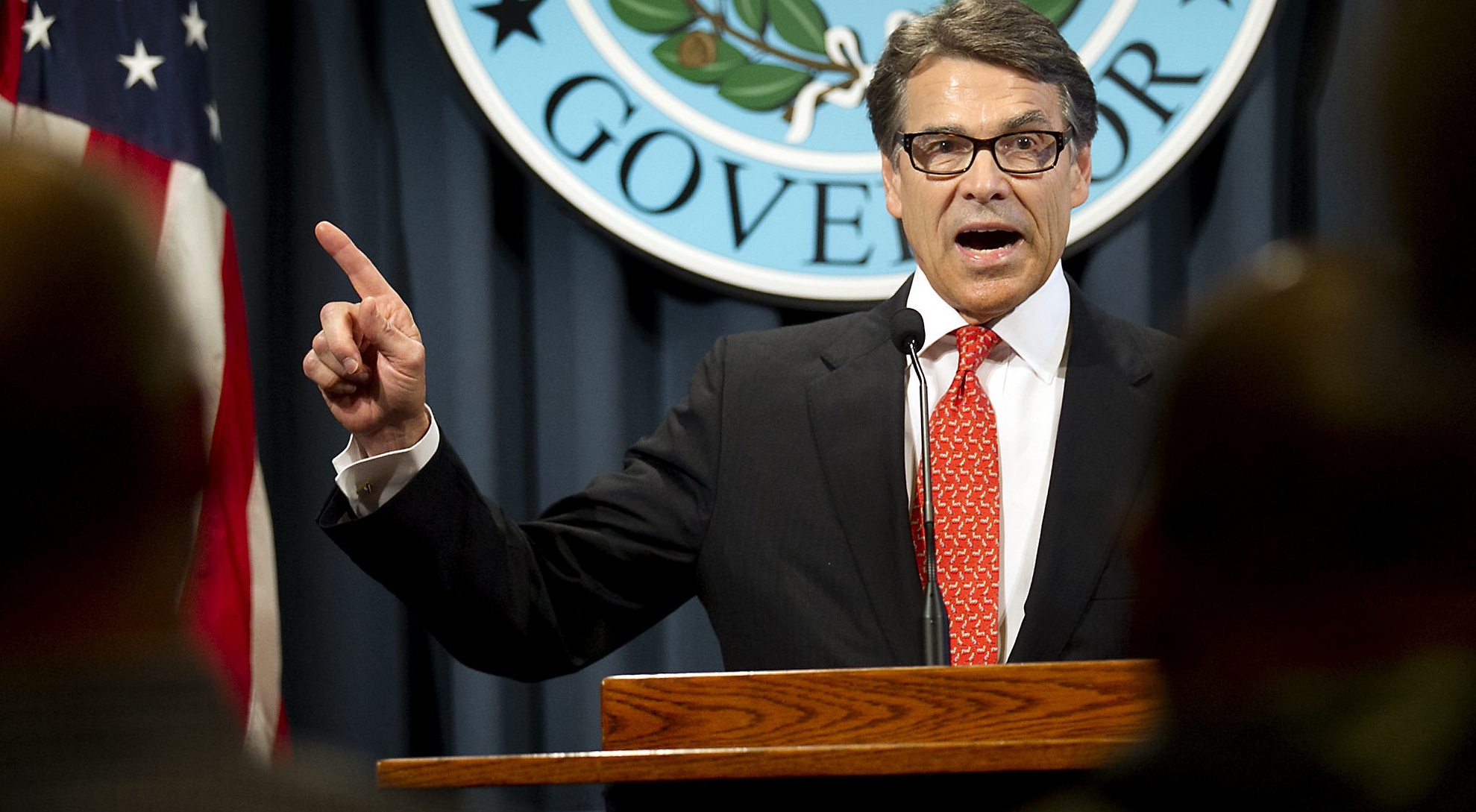 Rick Perry promises to fight indictment