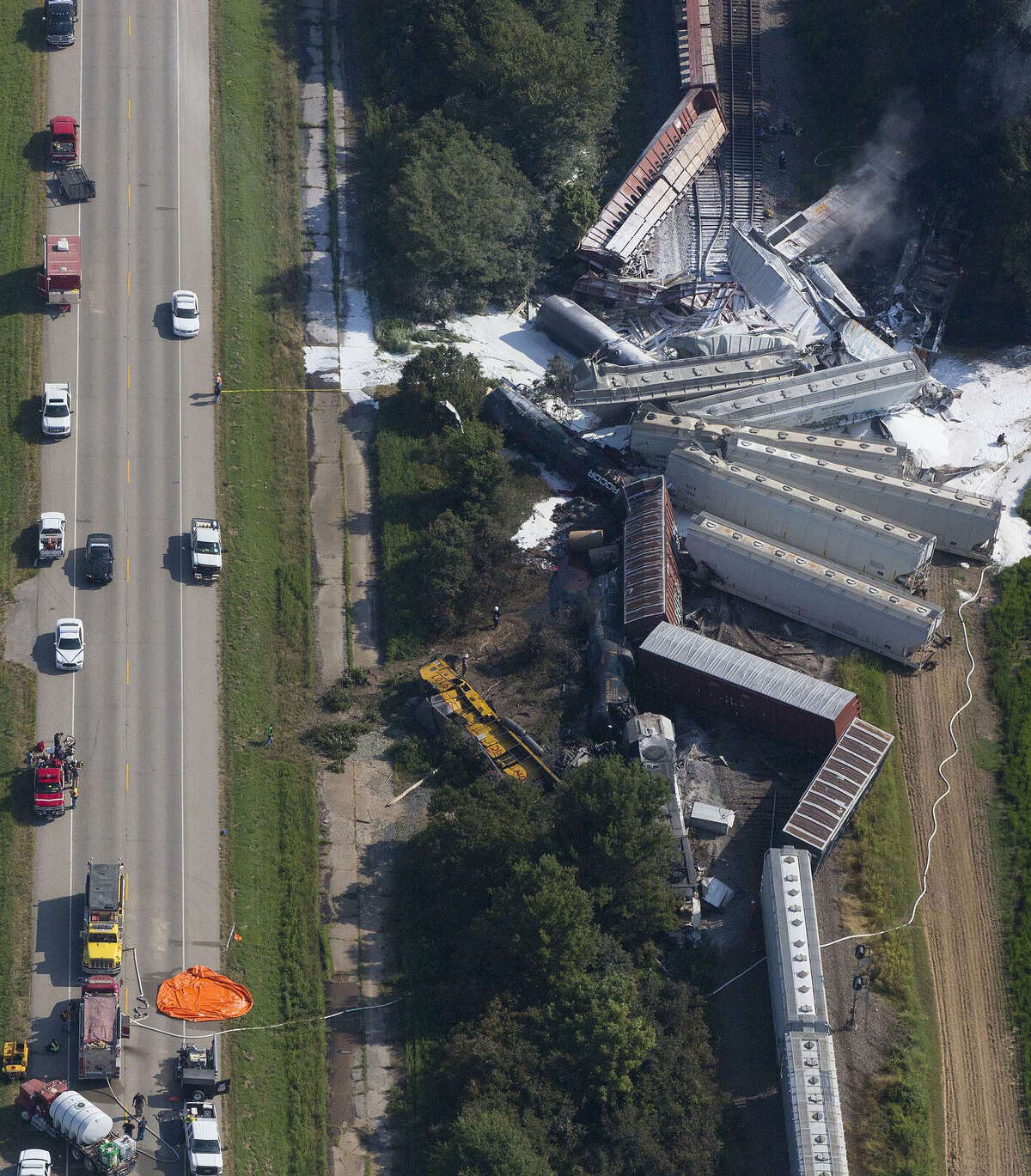 2 dead, 2 hurt in Arkansas freight train collision
