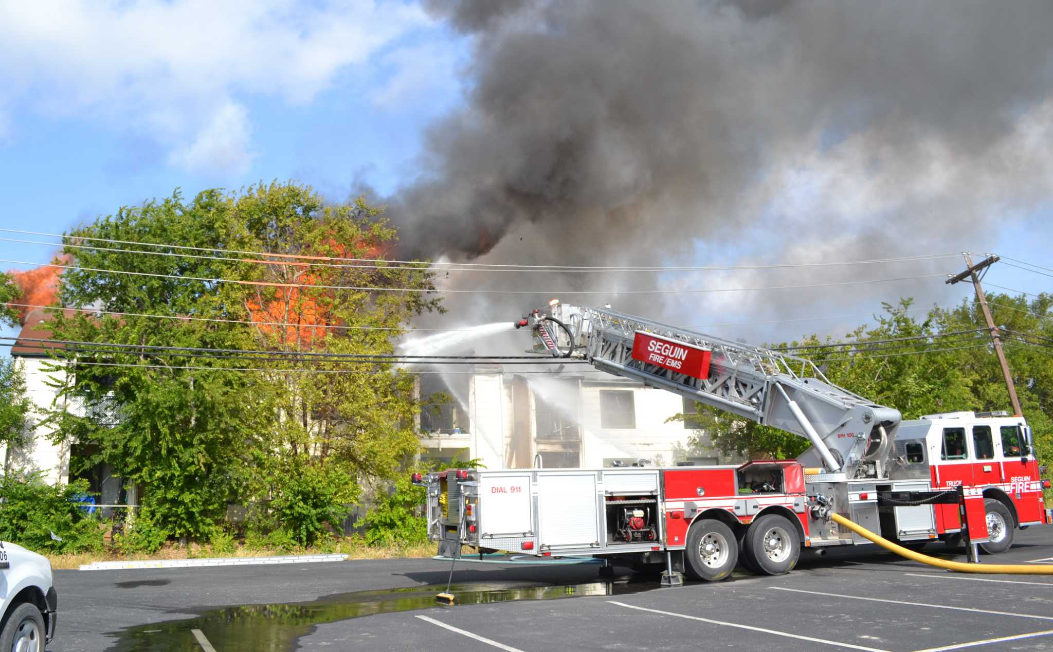 Apartment fire destroys building, displaces 30 residents