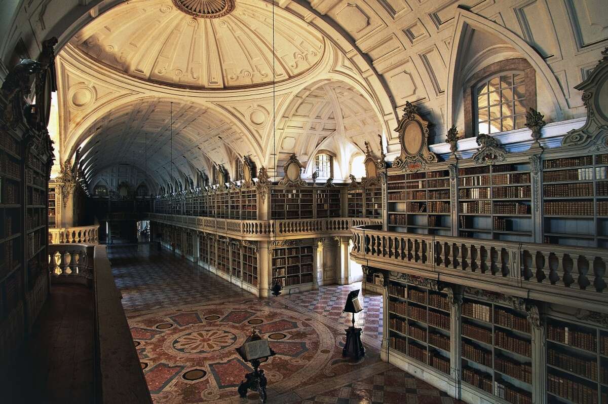 The most spectacular libraries in the world