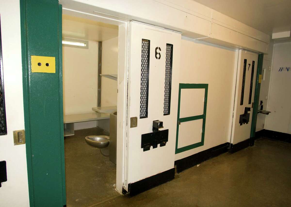 Death row inmate found dead in Harris County jail