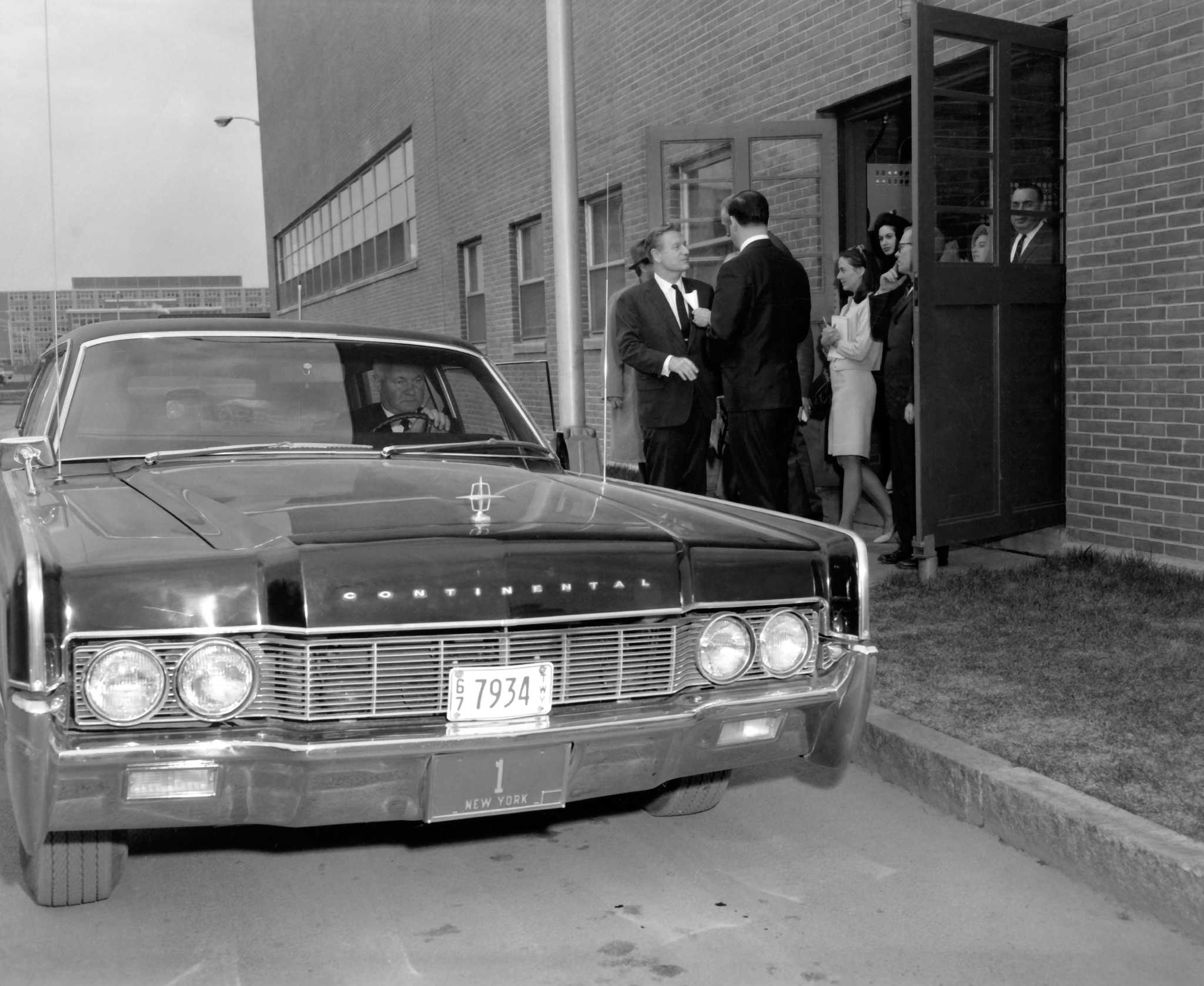 Museum's historic limos head to the state fair