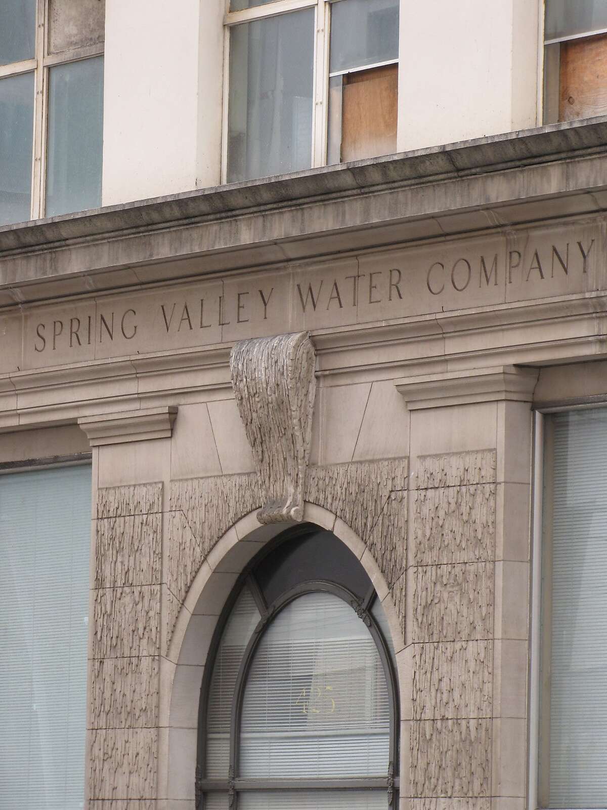 A Union Square building coated in (sculptural) water