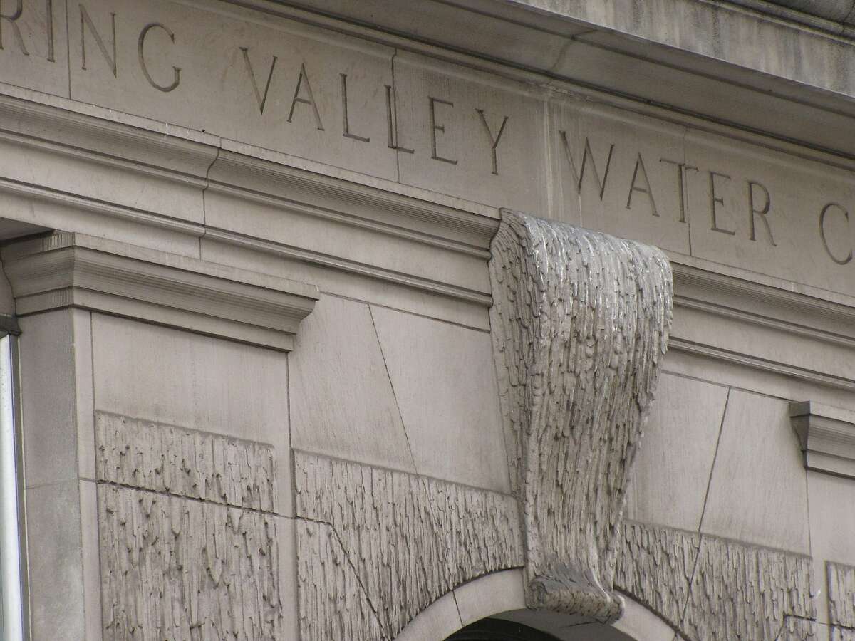 A Union Square building coated in (sculptural) water