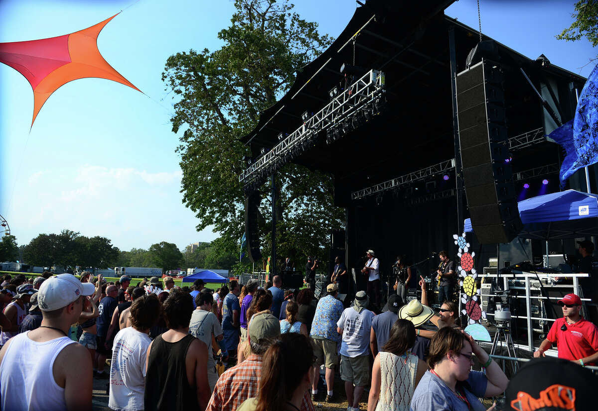 Vibes fans get ready early