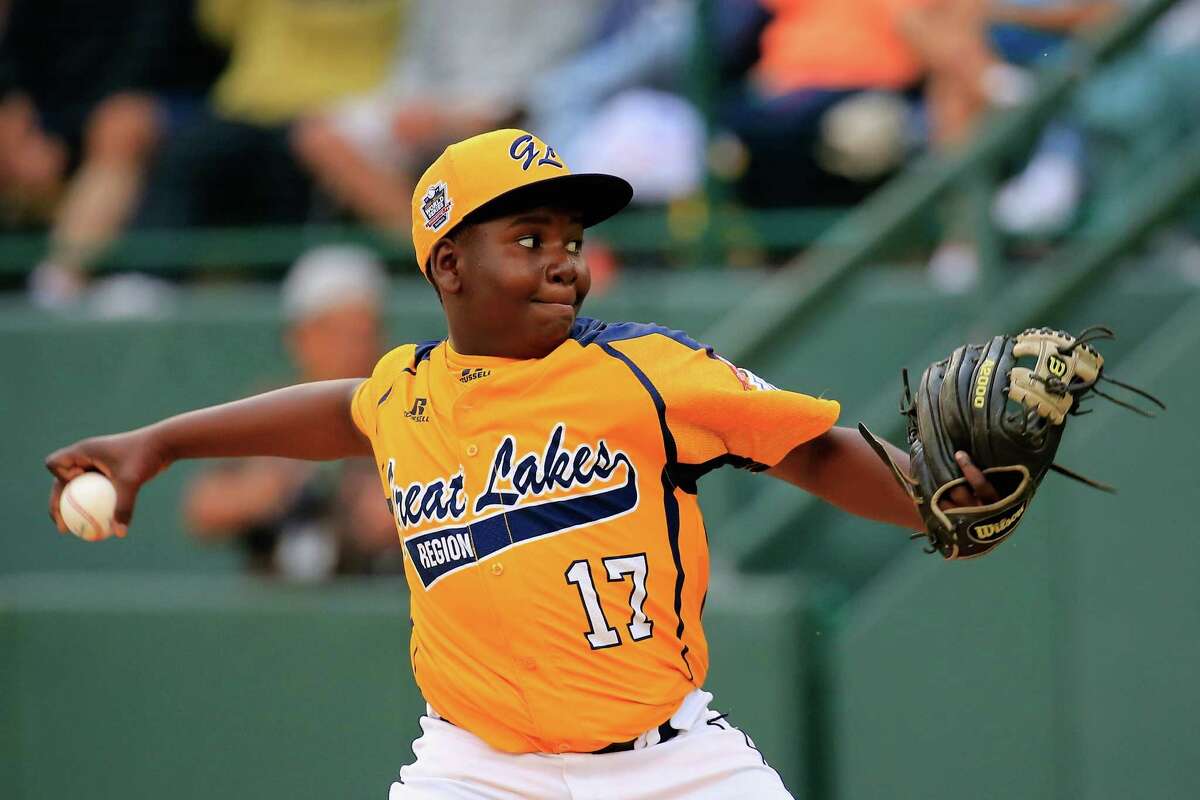 Chicago bounces back to oust Las Vegas on way to World Series final