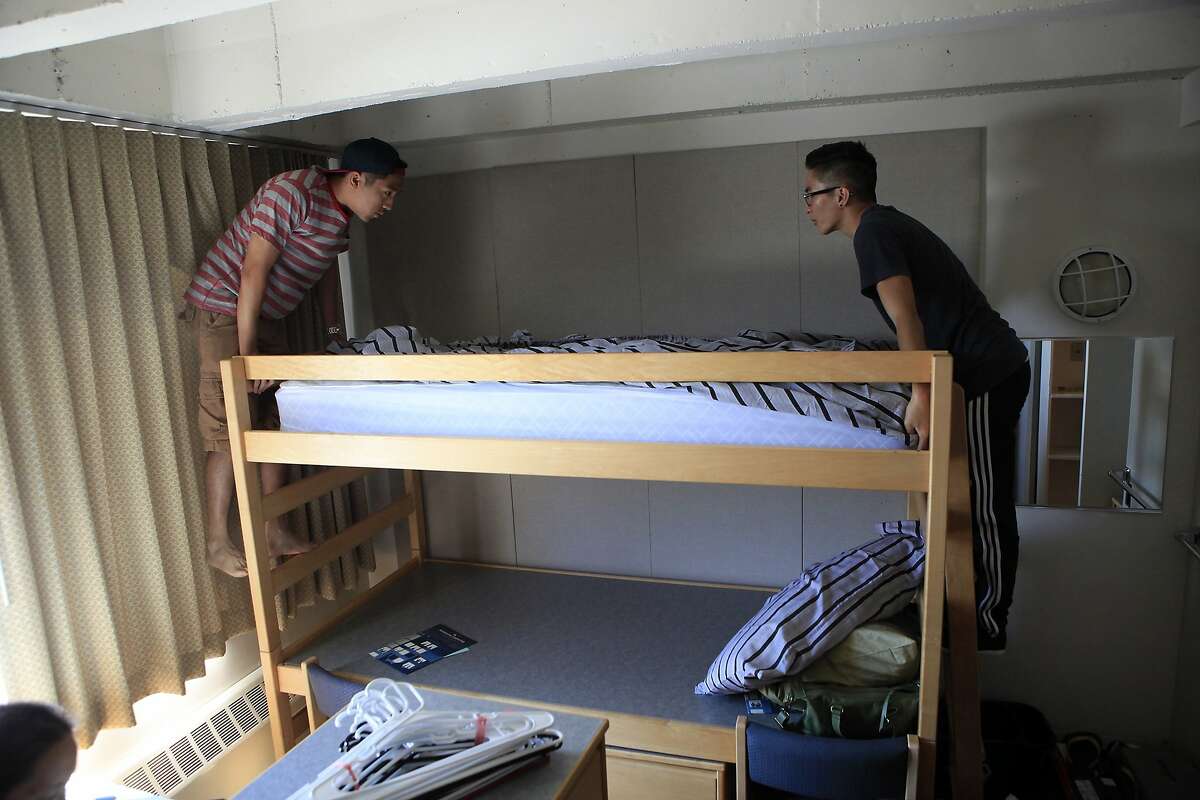Thousands move in to UC Berkeley dorms