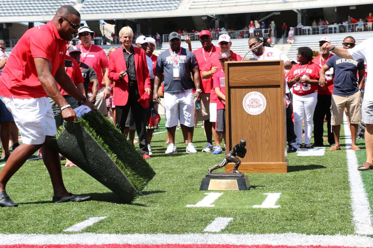 UH honors Heisman winner Andre Ware with 11-yard-line at TDECU Stadium