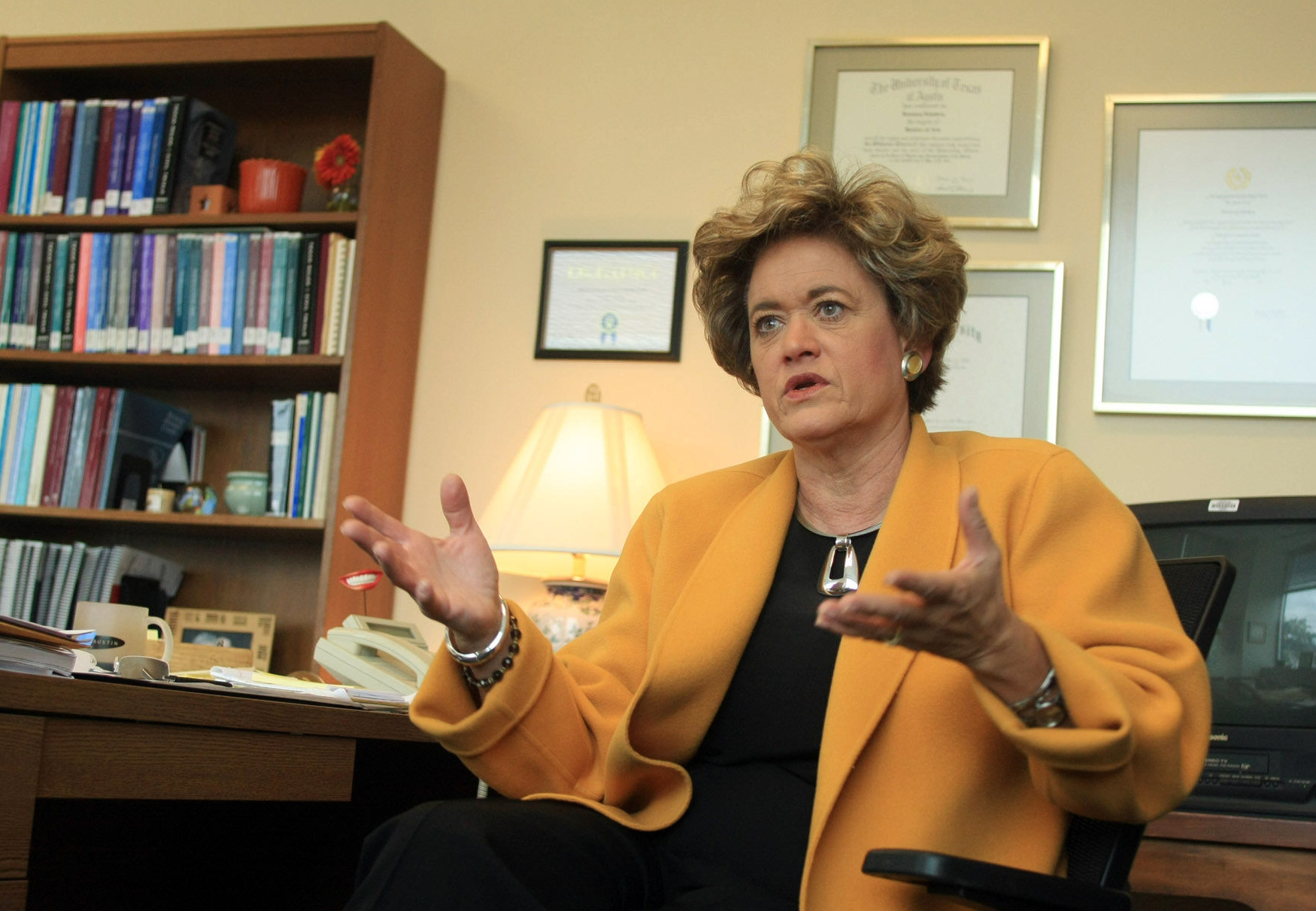 Rosemary Lehmberg at center of Perry defense firestorm