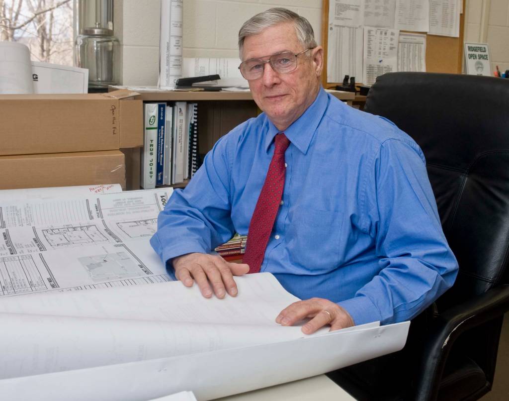 Ridgefield official honored by home builders