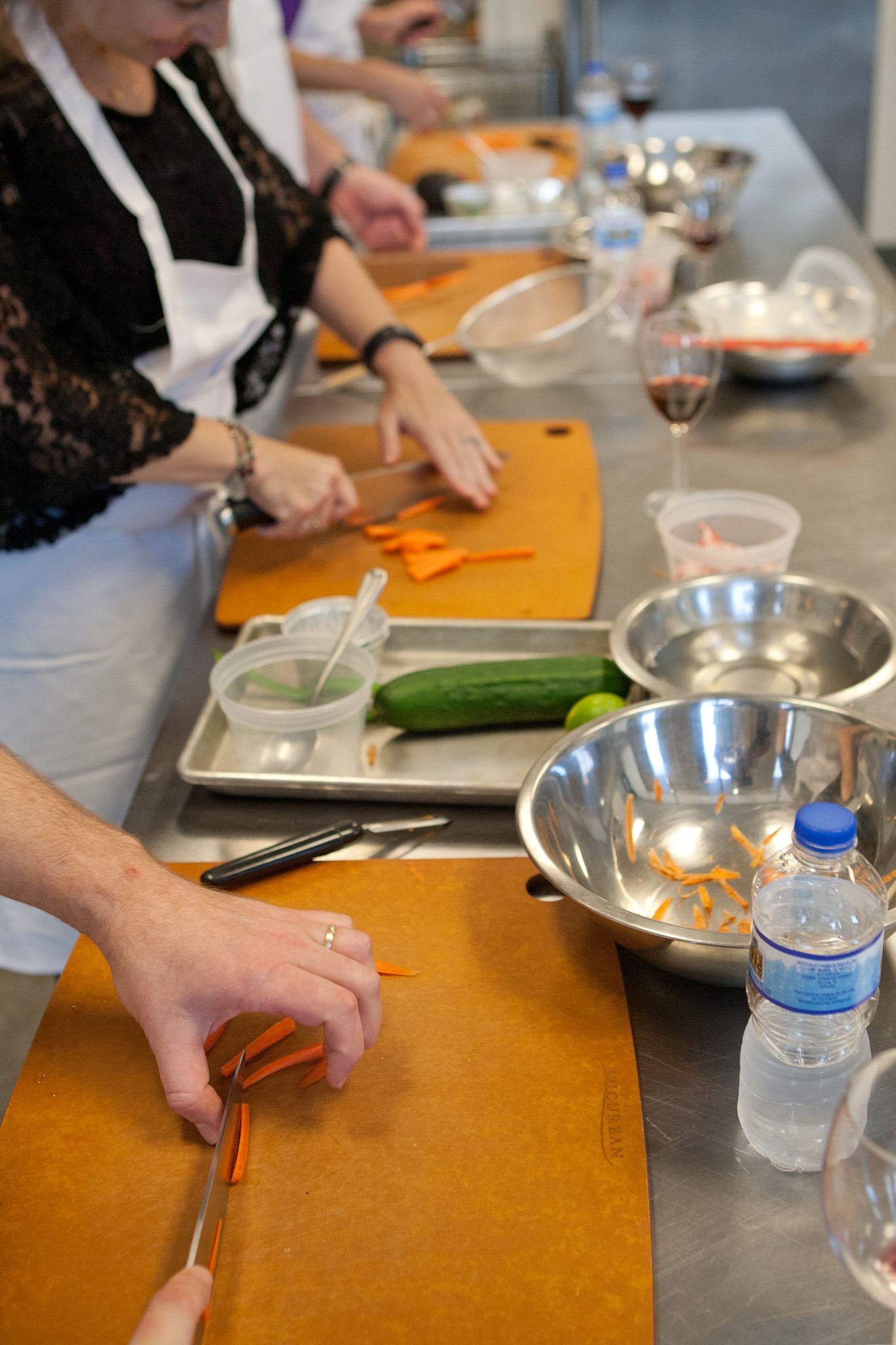 Business' premise: Cooking classes offer more than how to prepare food