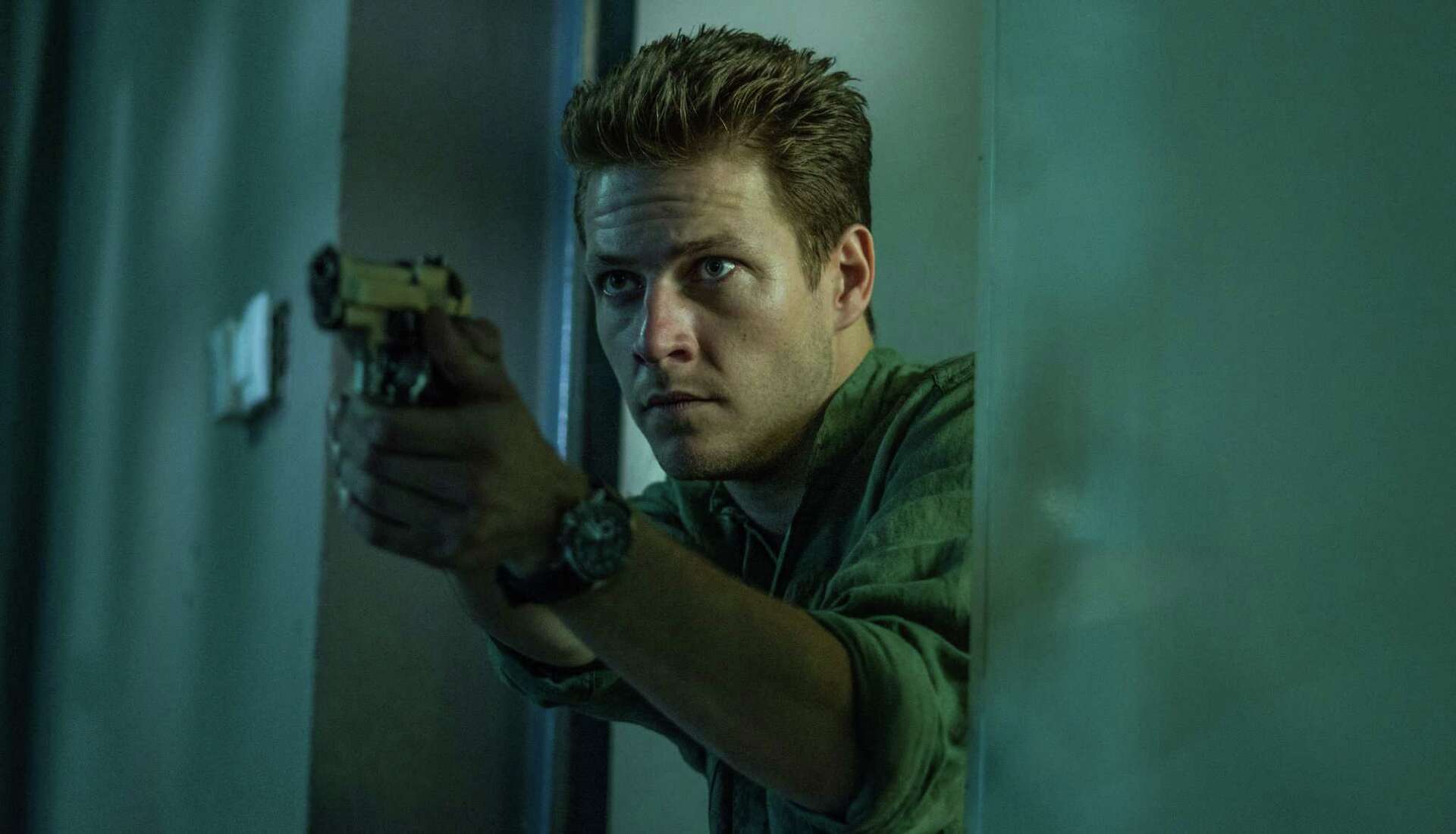 'The November Man' review: Plot holes, cliches abound