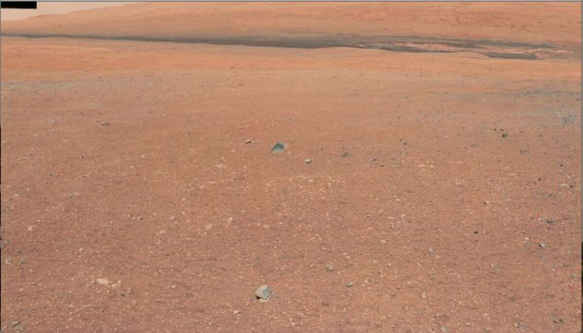 NASA's Curiosity captures an astonishingly Earth-like Mars in panoramas