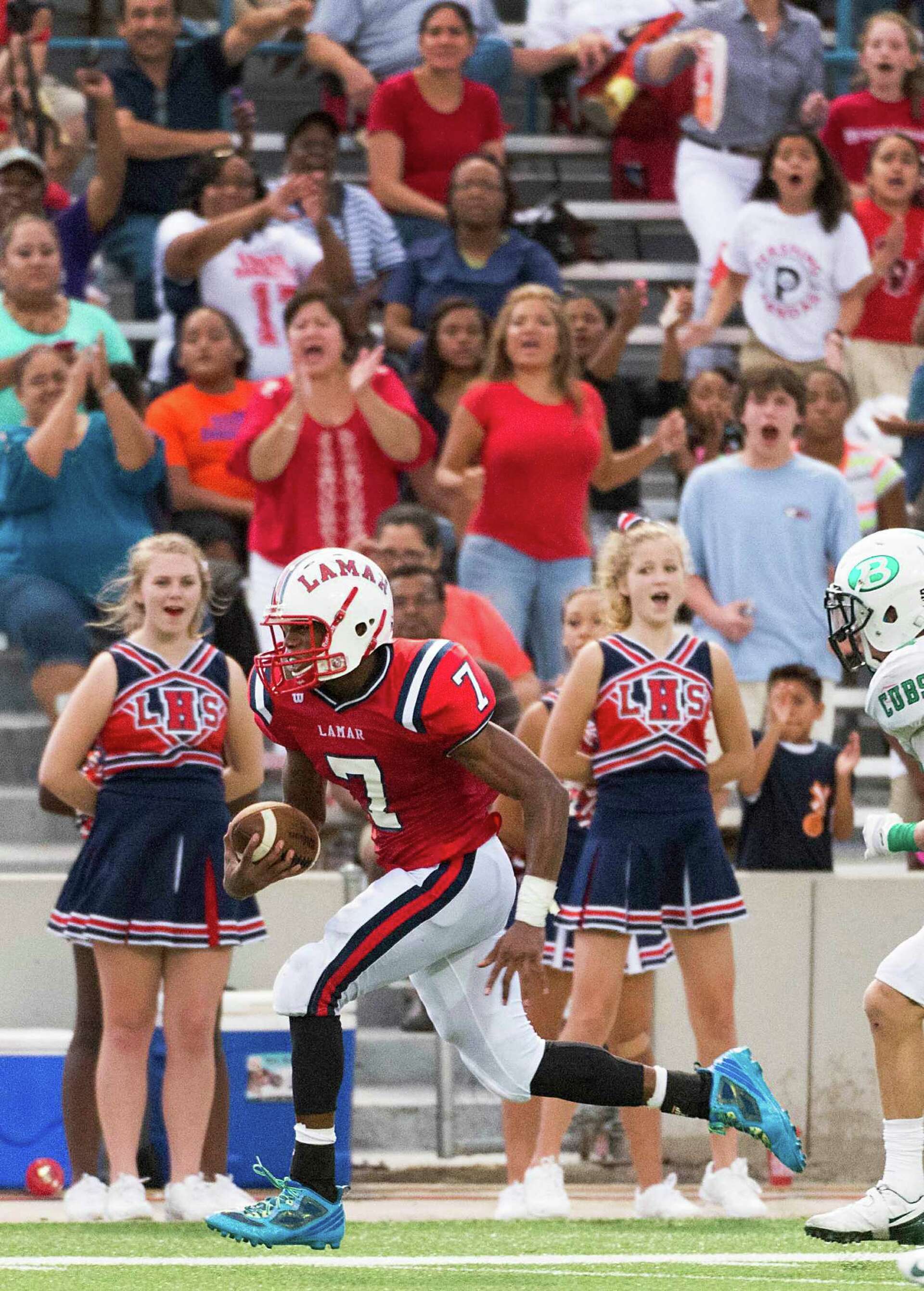Big plays lead Lamar to big win over Brenham