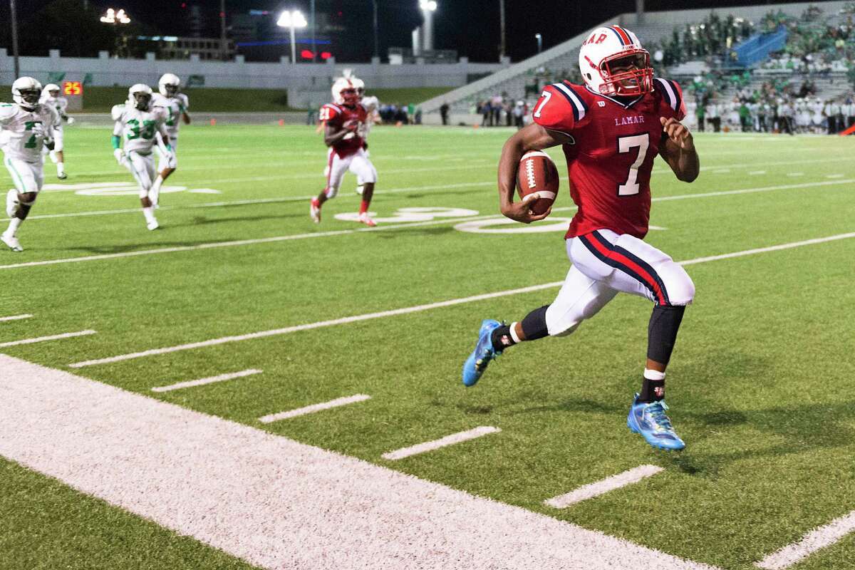 Big plays lead Lamar to big win over Brenham