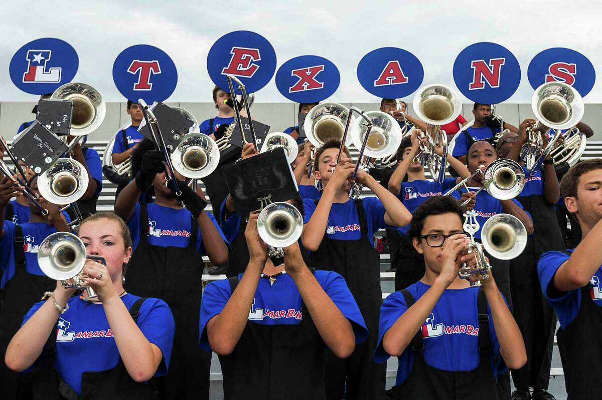 Big plays lead Lamar to big win over Brenham