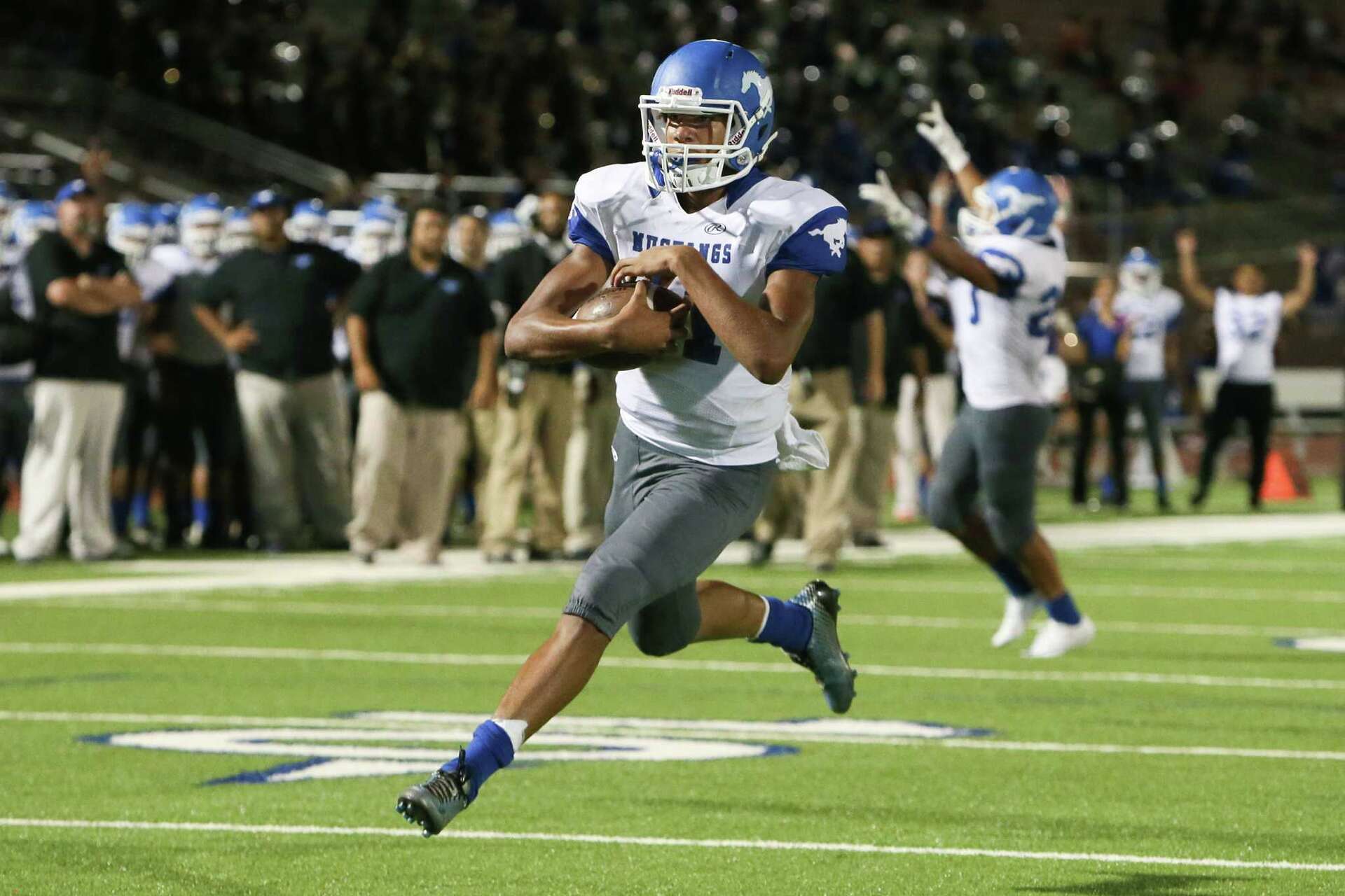 Mustangs run past Eagles in opener