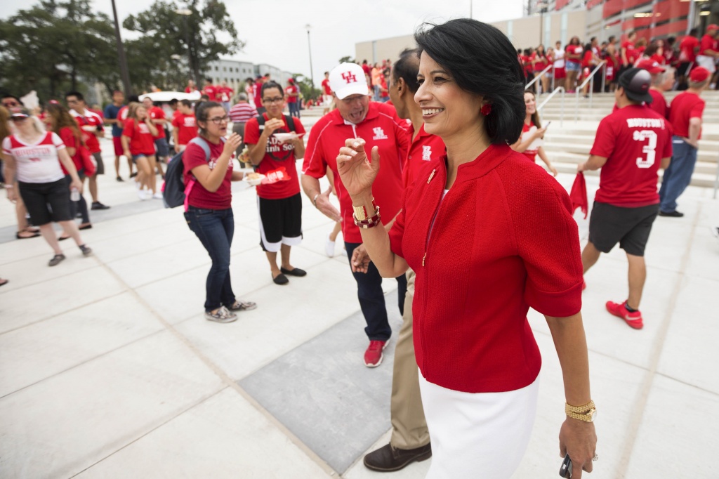 UH president cites college's key accomplishments, neighborhood plans