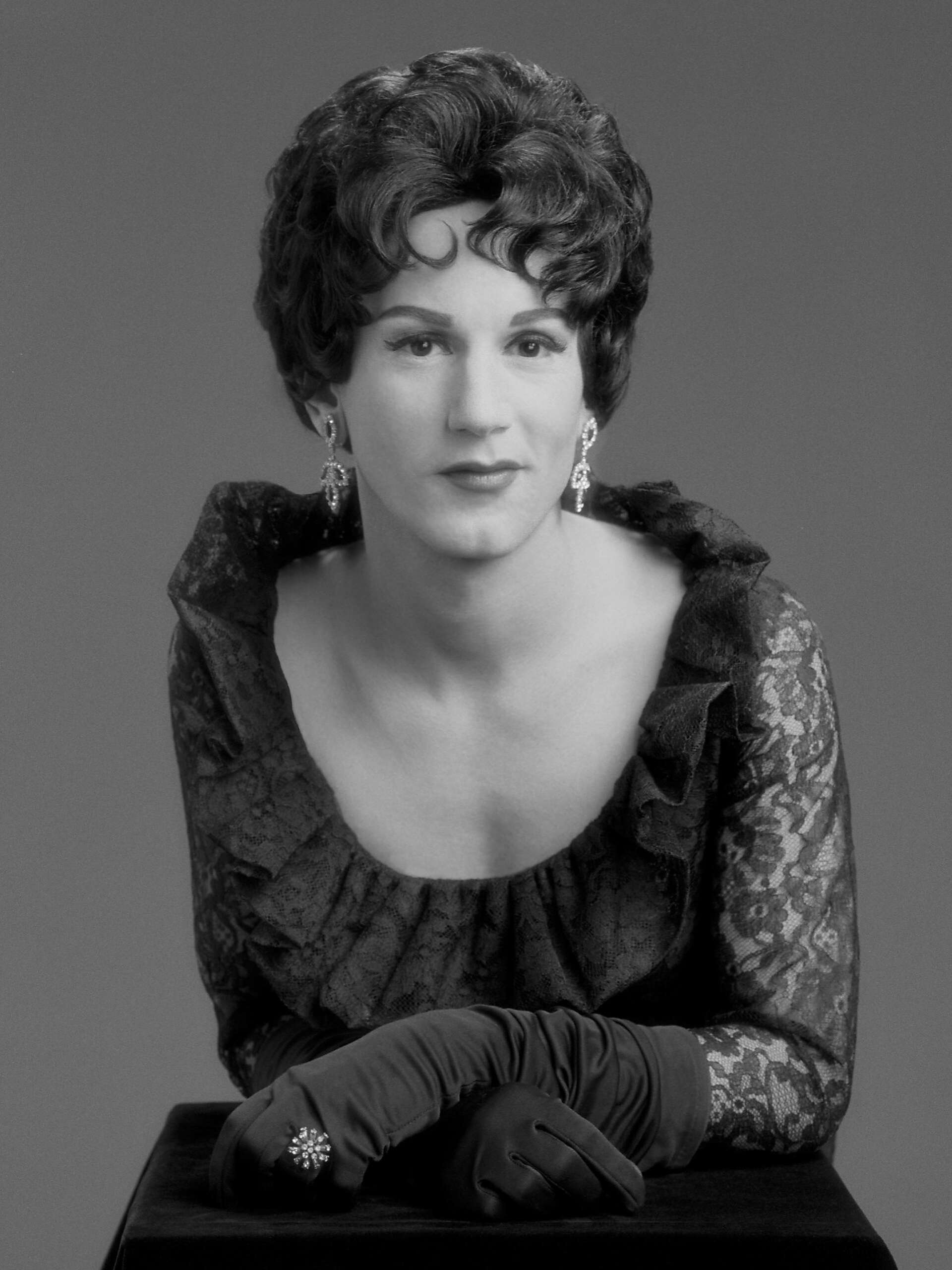 Arturo Galster, drag star with Patsy Cline specialty, dies