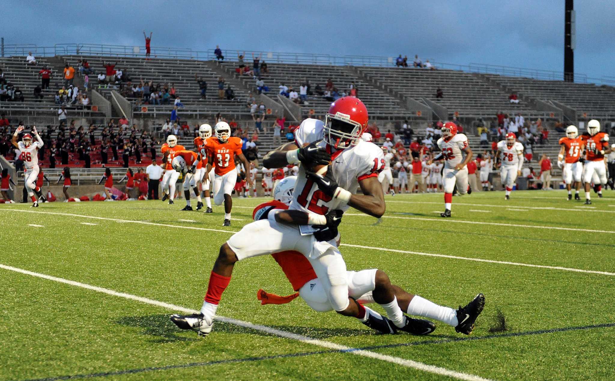 Alief Taylor prevails in defensive showdown with Bush