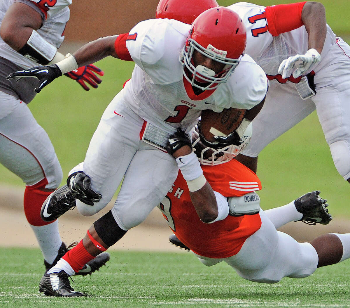 Alief Taylor prevails in defensive showdown with Bush