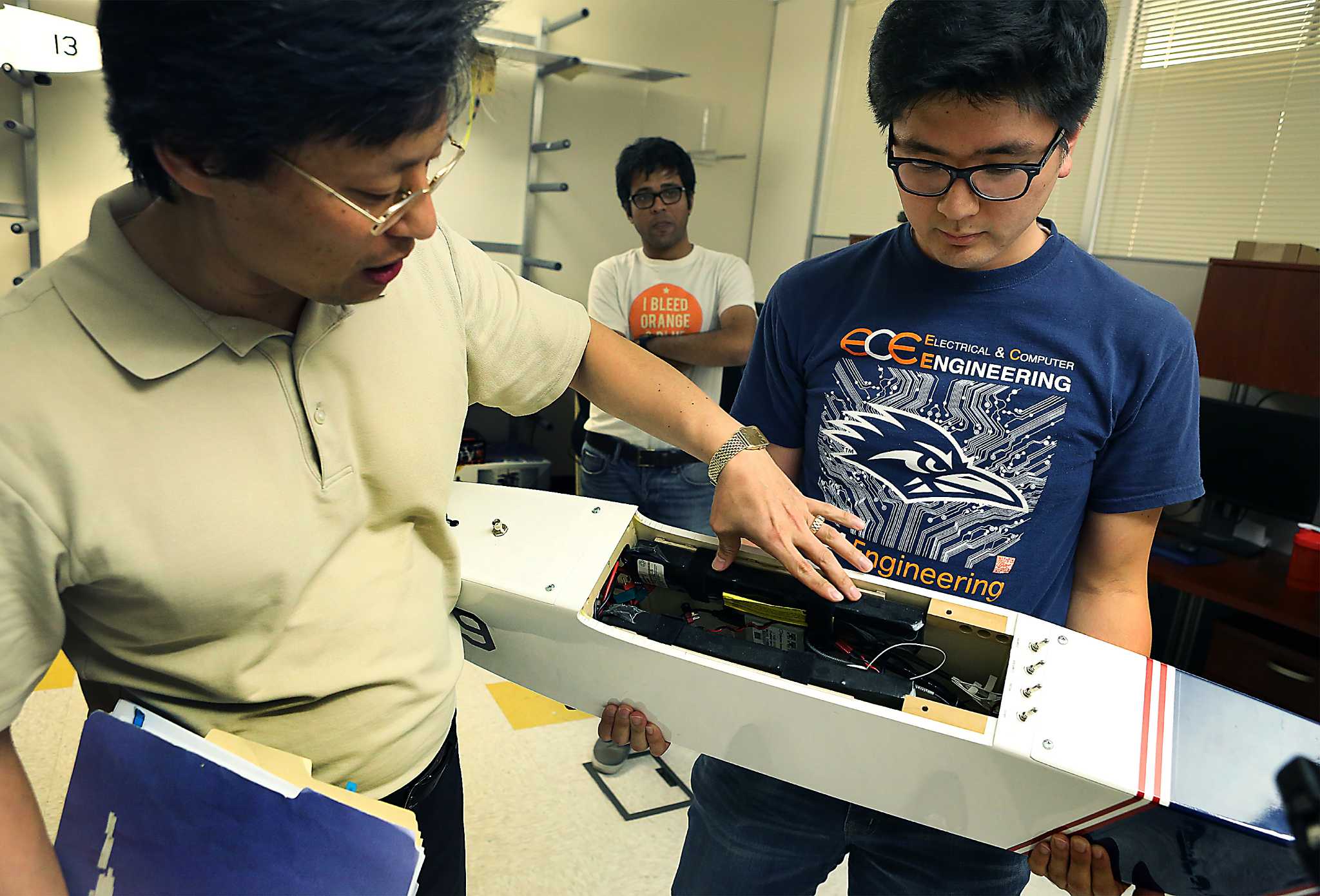 UTSA researchers study using brain signals to operate drones