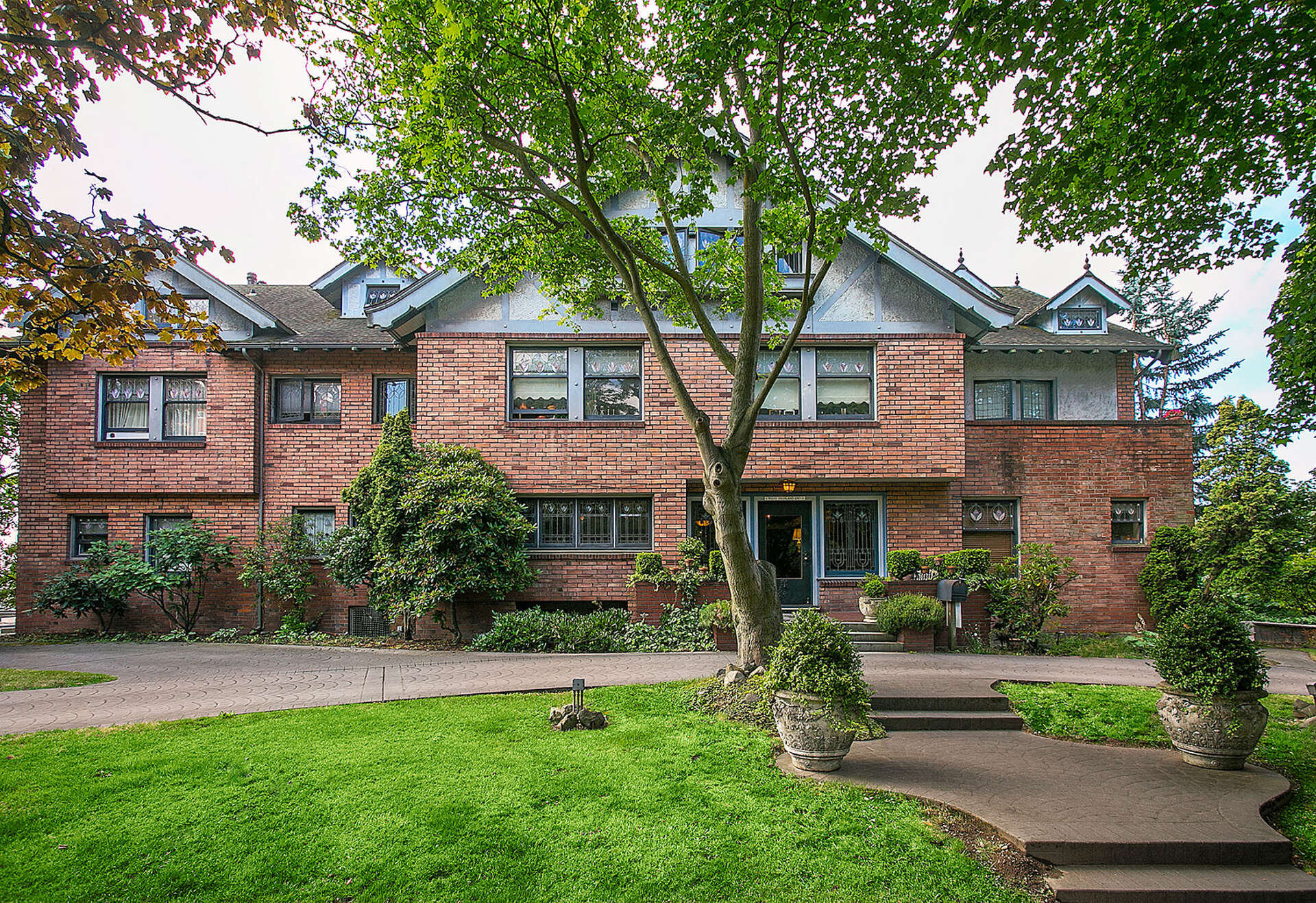Apartment building was once Seattle's grandest mansion
