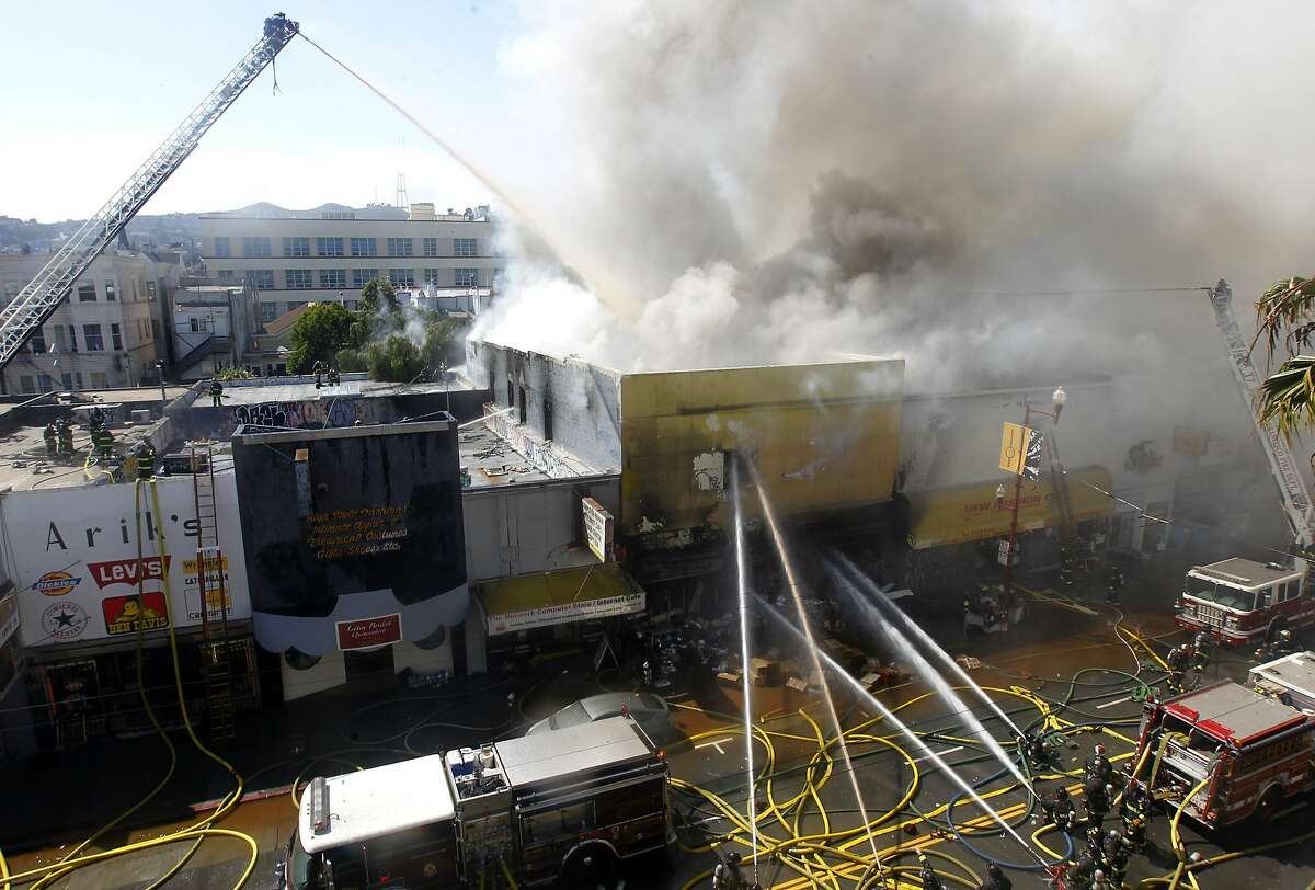 San Francisco firefighters contain big blaze in the Mission