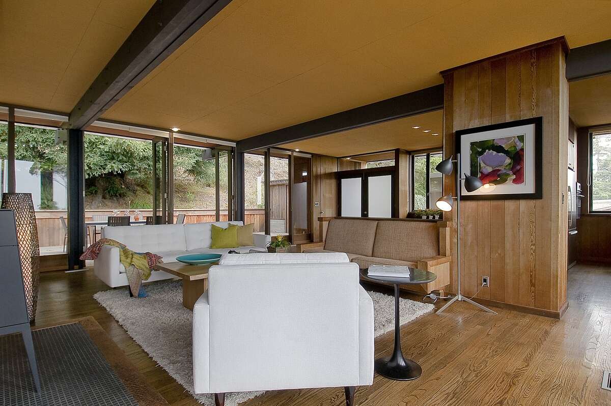 Berkeley midcentury merges rustic with the sublime