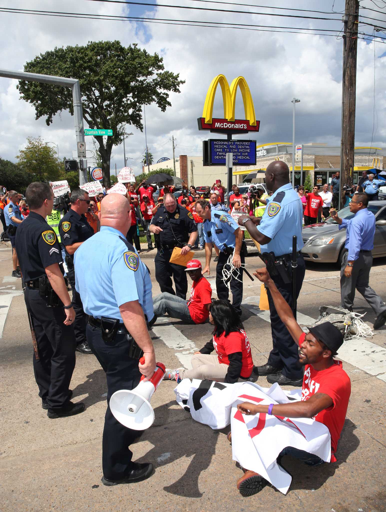 Five arrested in Houston fast-food protests