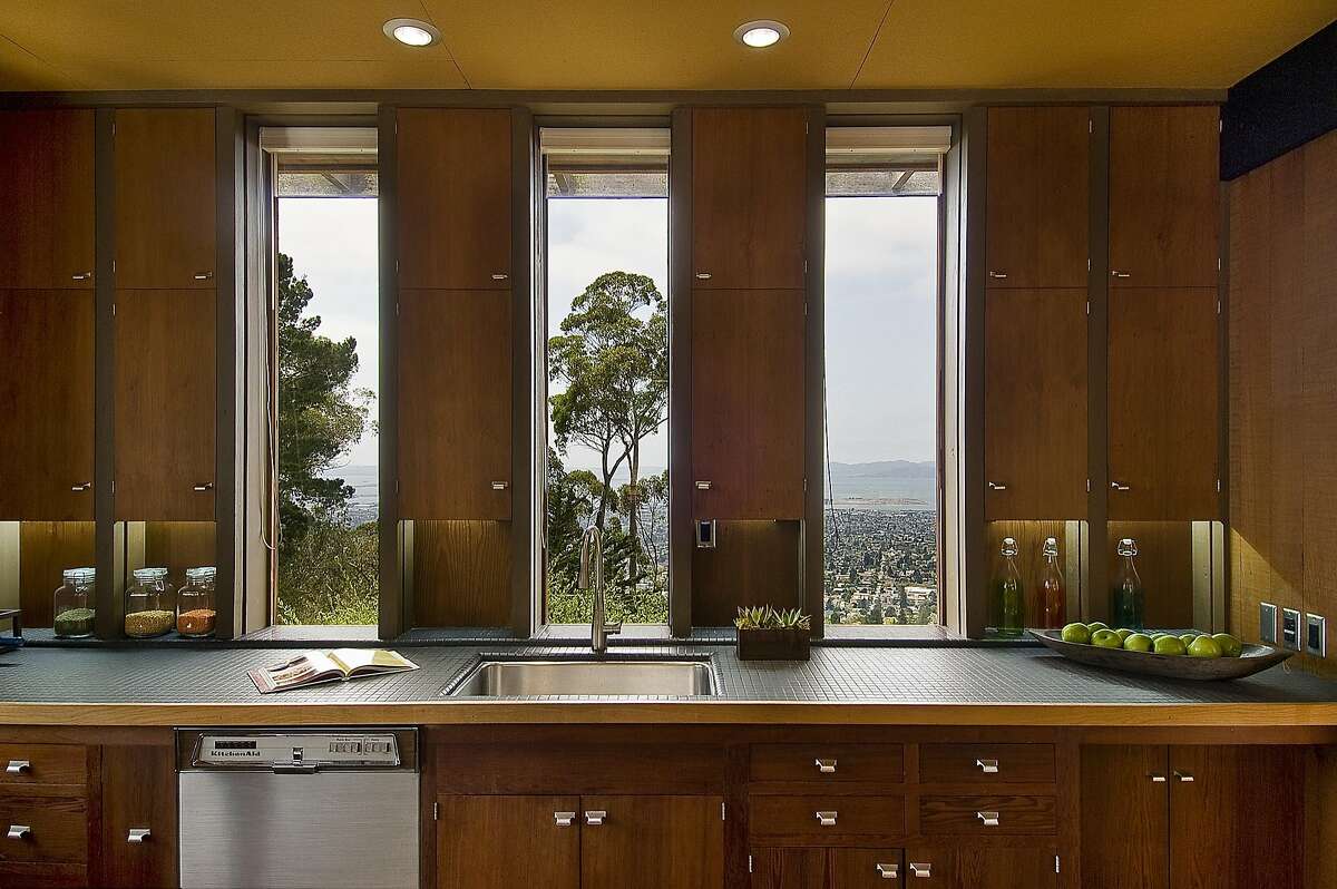 Berkeley midcentury merges rustic with the sublime