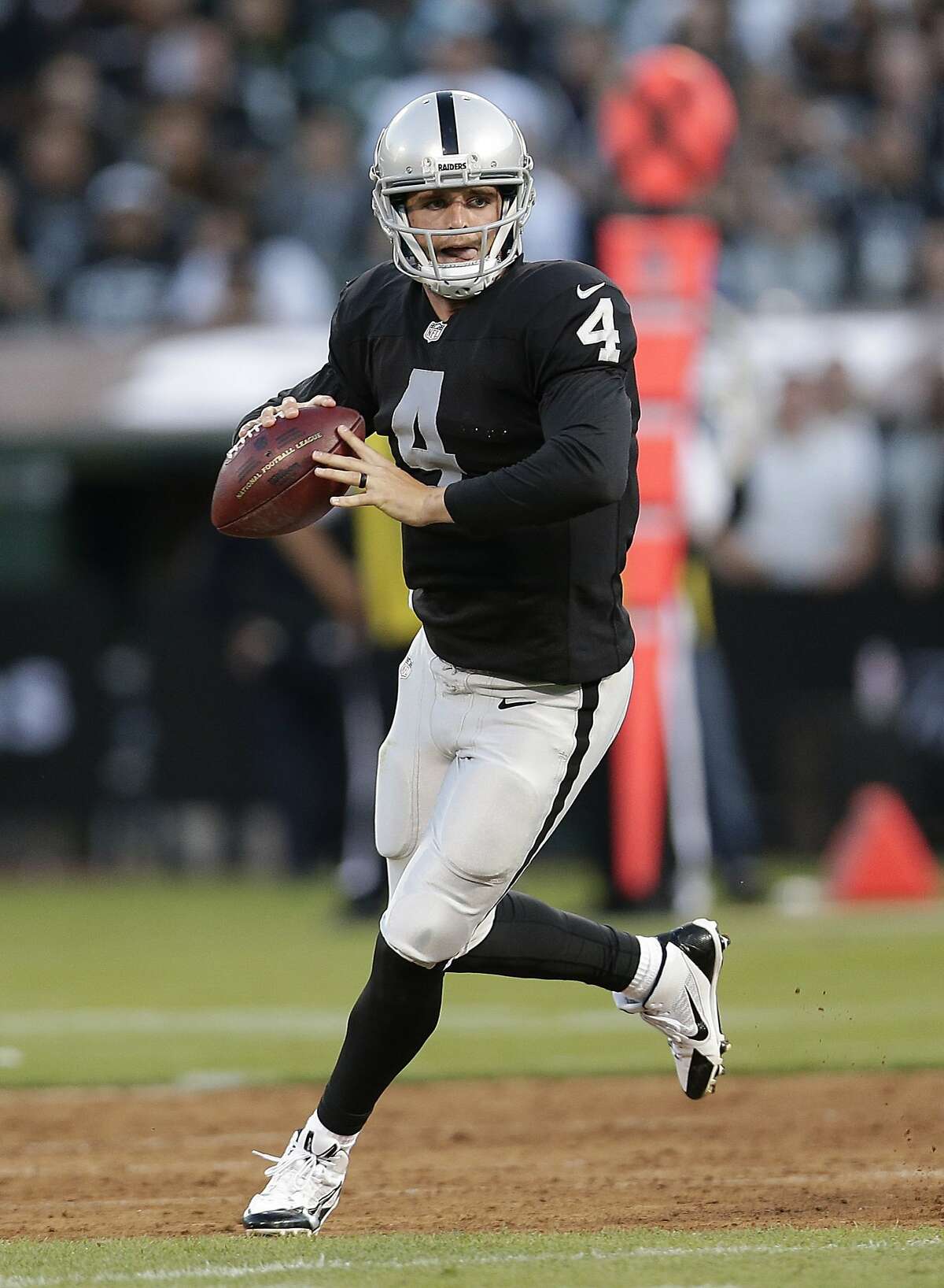 Raiders rookie Carr has high expectations for himself