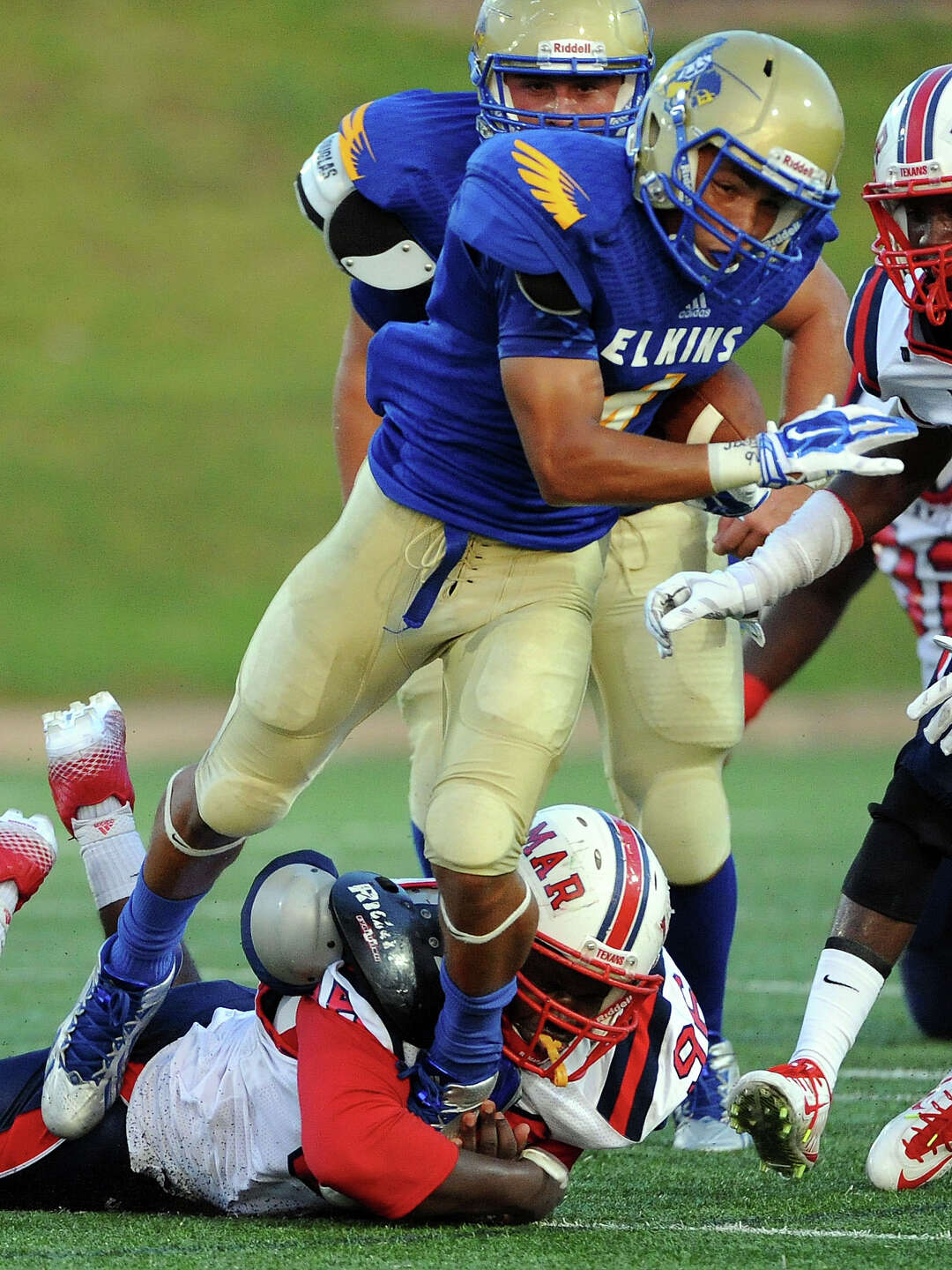 Giles saves best for last as Elkins rallies past Lamar