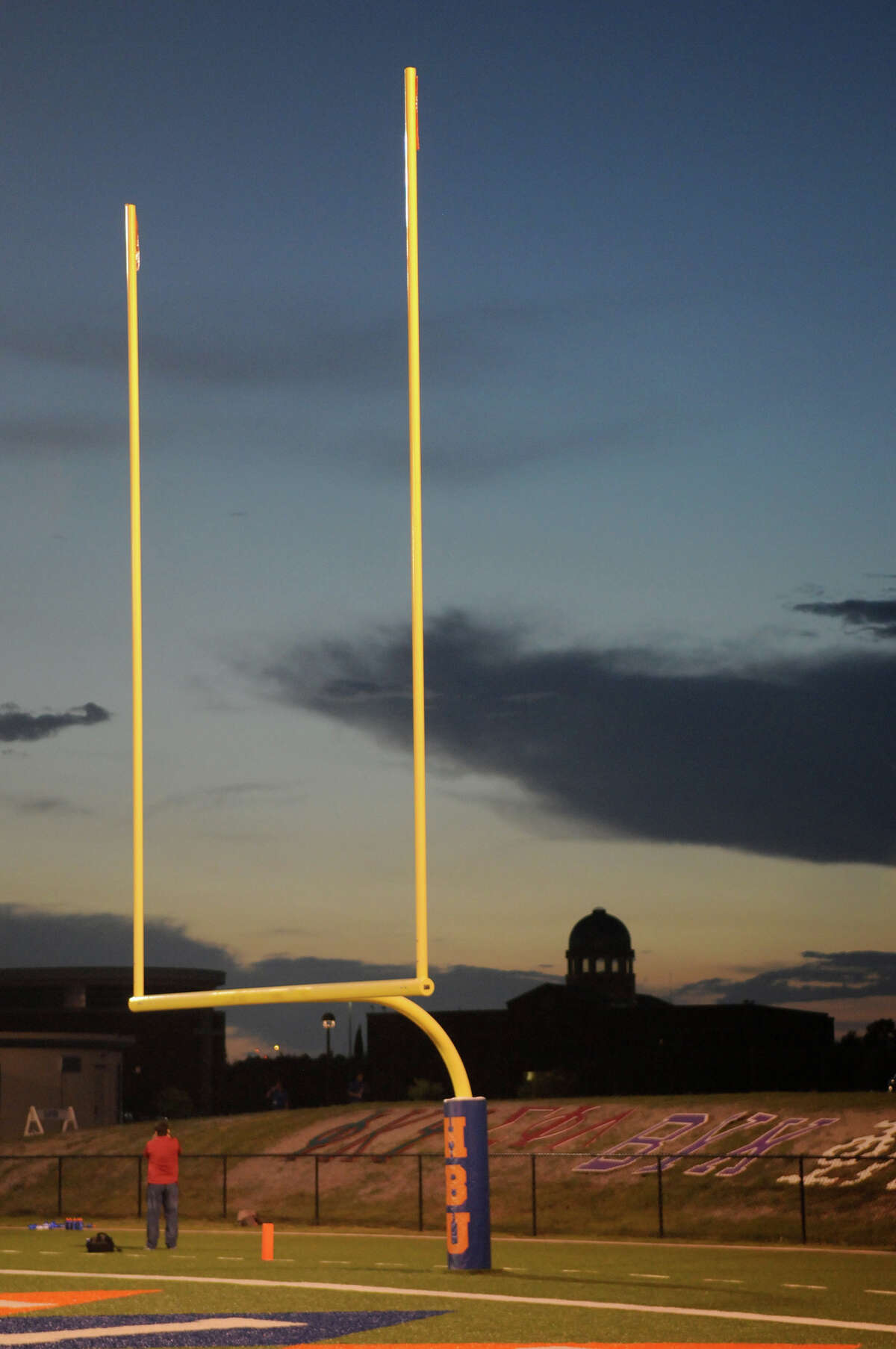 Alumni savor moment of first HBU game on campus