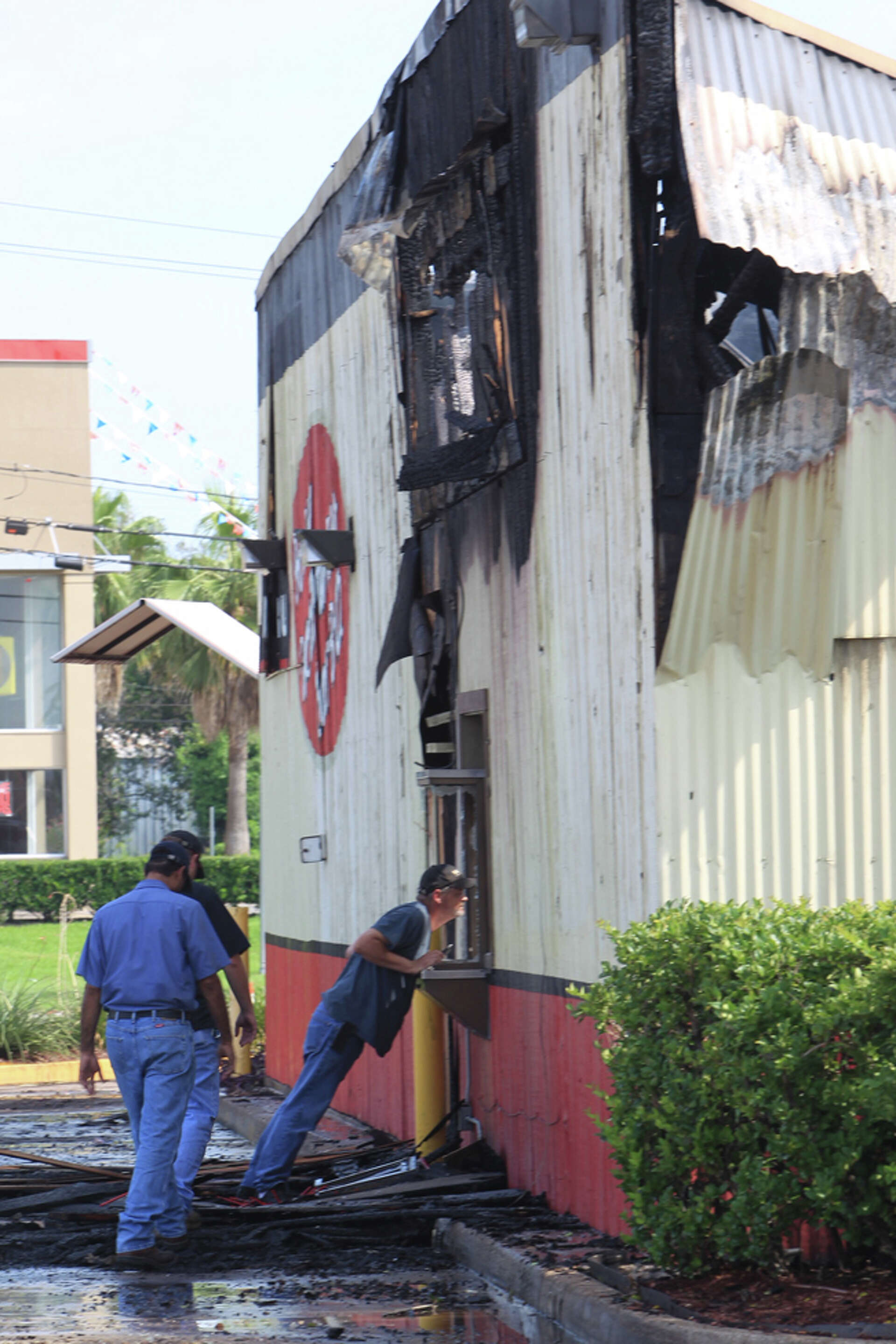 Pappas Bar-B-Q in NE Houston burns in 2-alarm blaze
