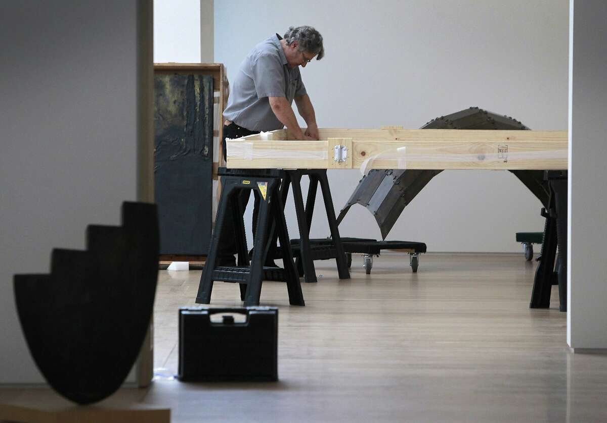 Hunk, Moo Anderson give modern art masterpieces to Stanford