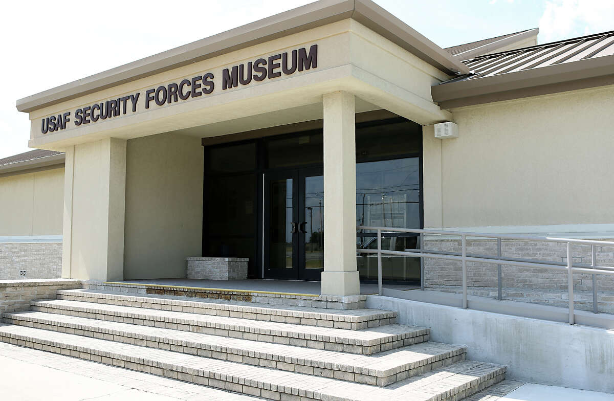 Recruit dies in Lackland training run