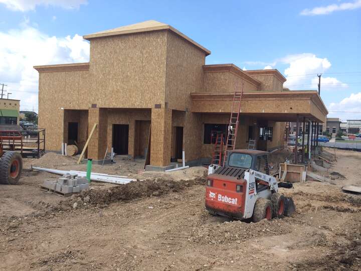 In-N-Out on track at one San Antonio location, another delayed