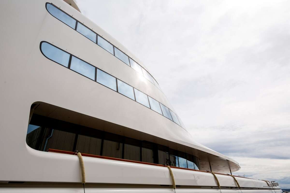 Boat of the future: Mysterious yacht appears in S.F. Bay