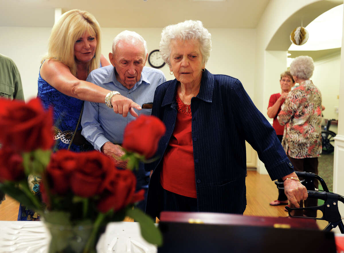 Nederland couple marks 76 years of marriage