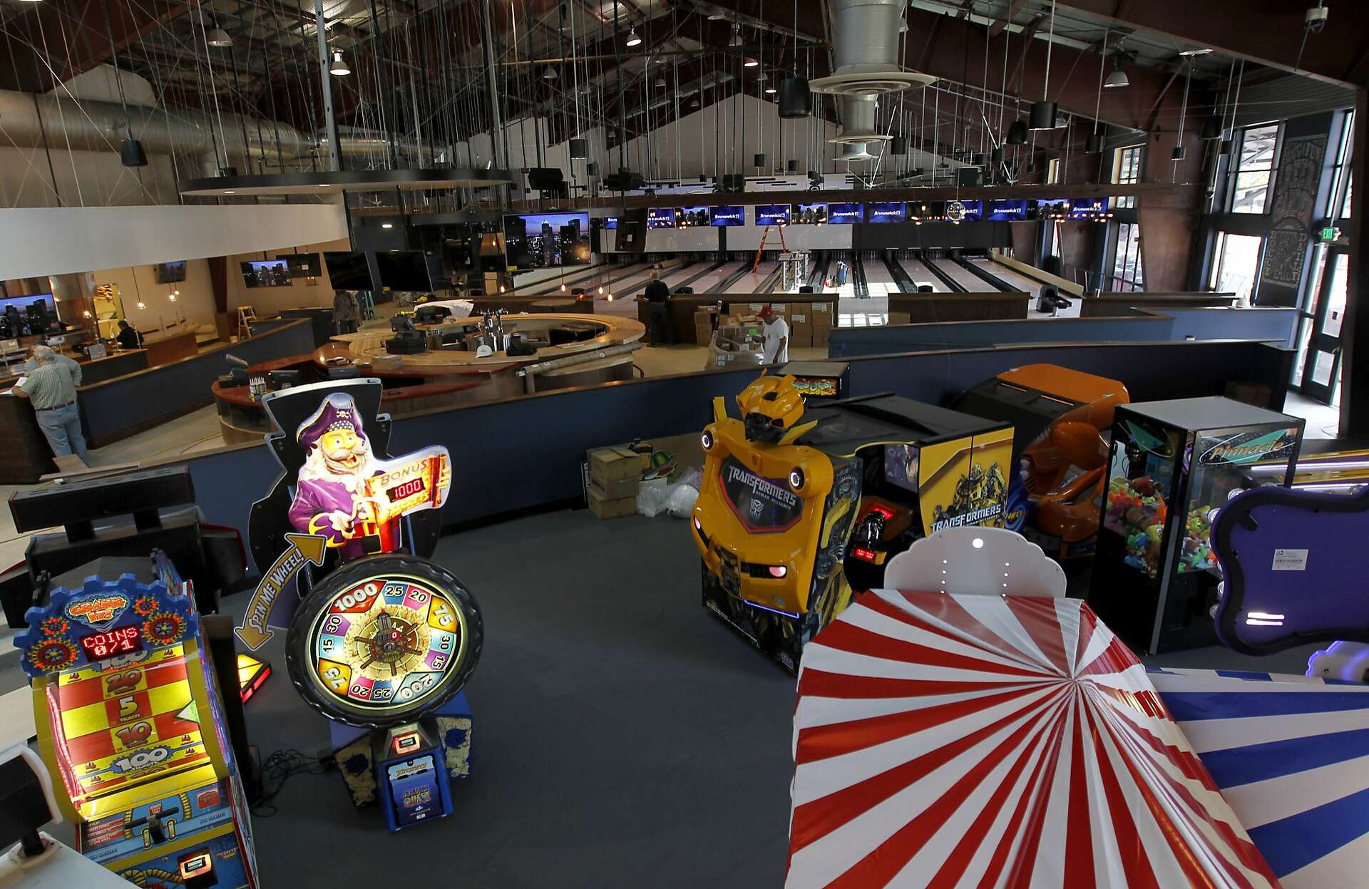 Plank bringing food, drink, music, games to Jack London Square