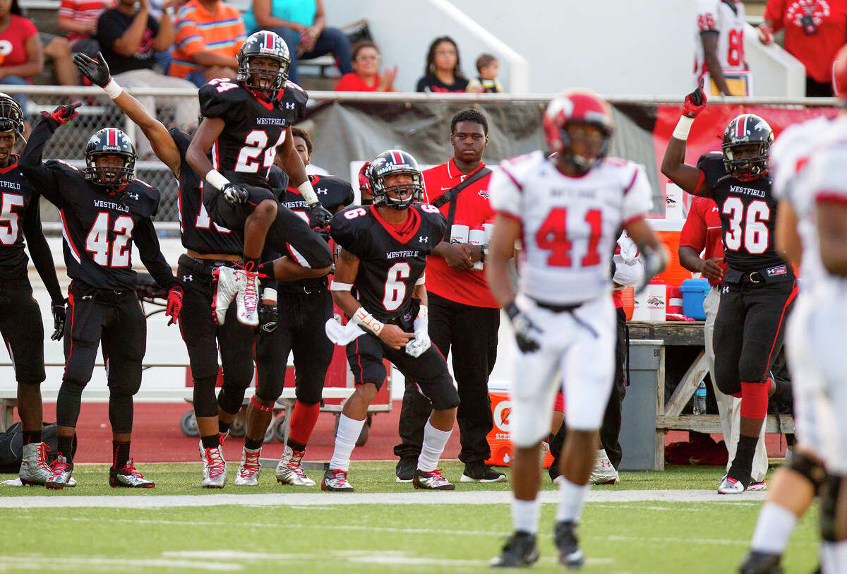 Westfield rides big plays to victory over North Shore