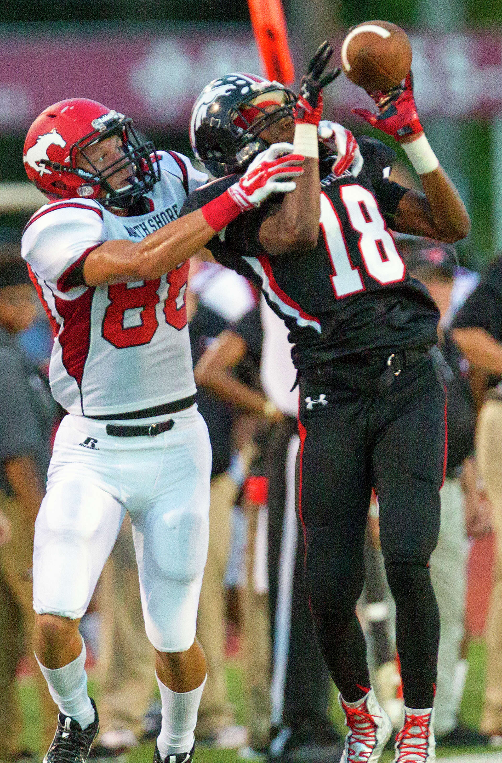 Westfield rides big plays to victory over North Shore