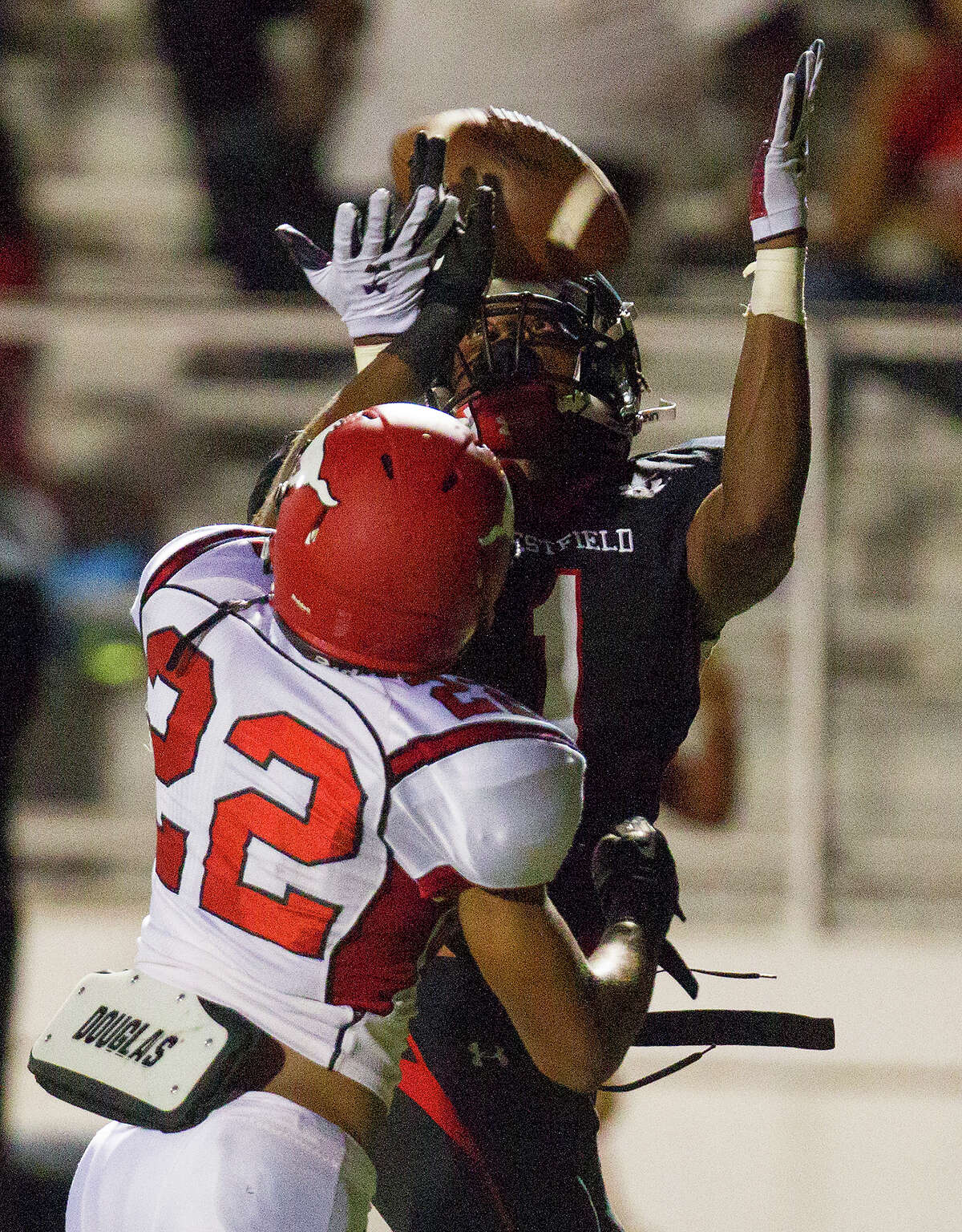 Westfield rides big plays to victory over North Shore
