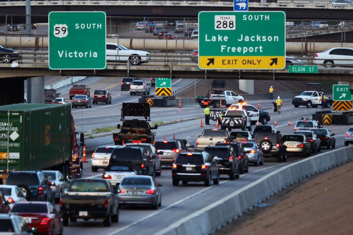 Southwest Freeway outbound re-opens after hours long shutdown causes chaos