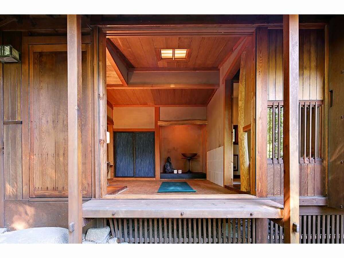 Suyama-designed Zen 'urban farmhouse' for sale