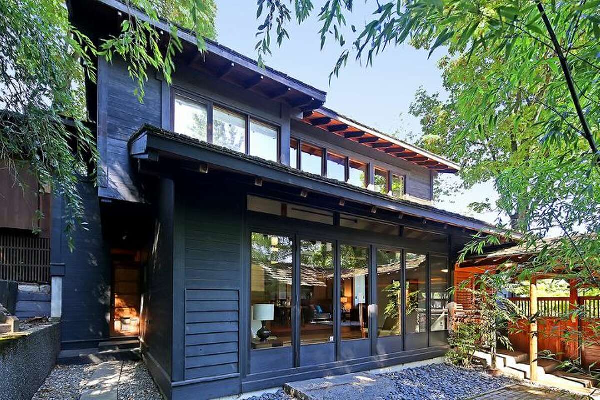 Suyama-designed Zen 'urban farmhouse' for sale