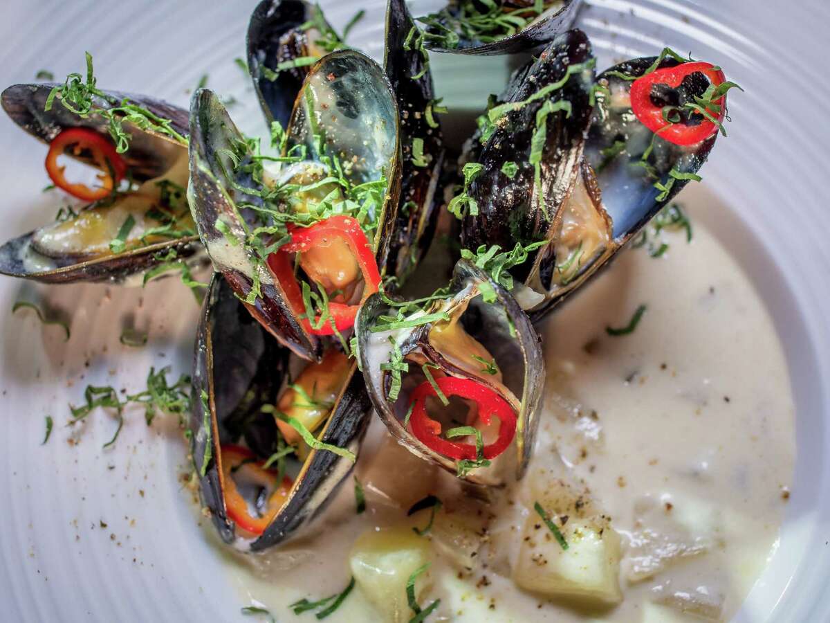 Farmer and the Fox: Winning Wine Country, English pub mashup