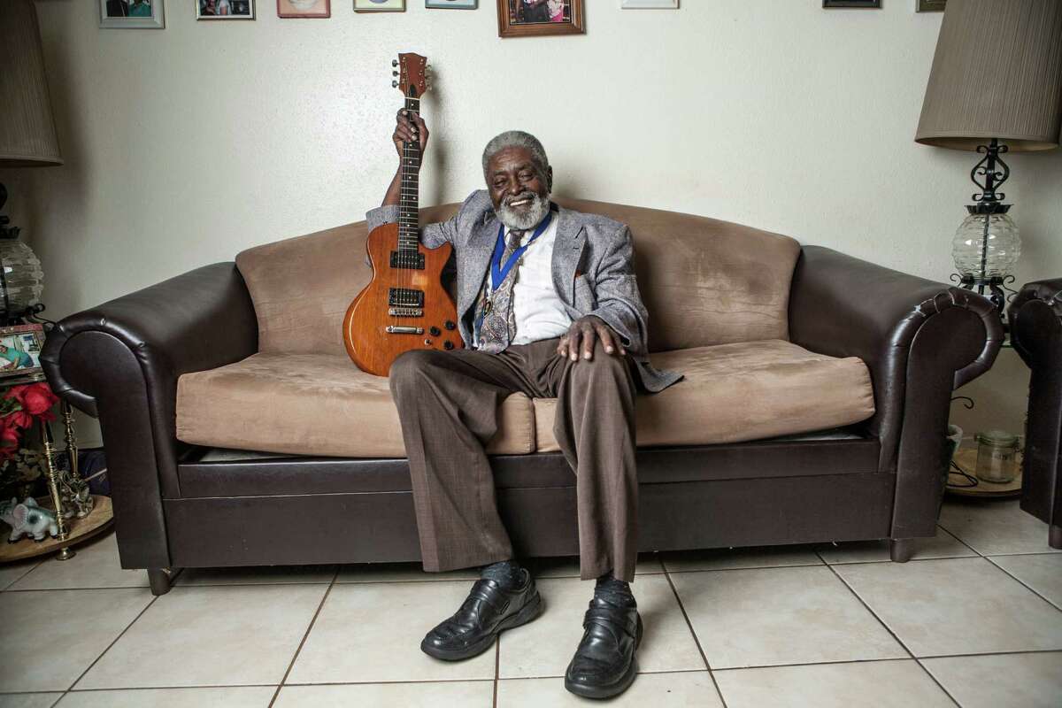 Blues player Jimmy Dotson dies